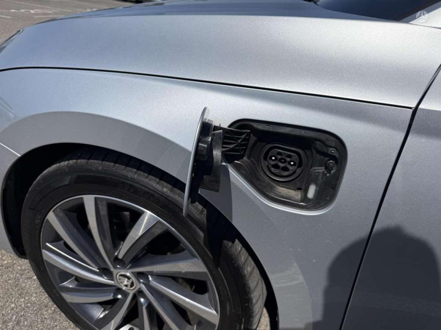 Pelēks Skoda Octavia 2021 Viļņa, ar dzinēja tilpumu 1.40 L un nobraukumu 162 tūkst. km par 15500 €, foto 51 vietnē AUTOMOTO.COM.LV