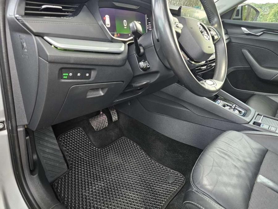 Grey Skoda Octavia 2021 in Utena, with an engine capacity of 1.97 L and mileage of 212 thousand km for 14800 €, photo 20 on AUTOMOTO.COM.LV