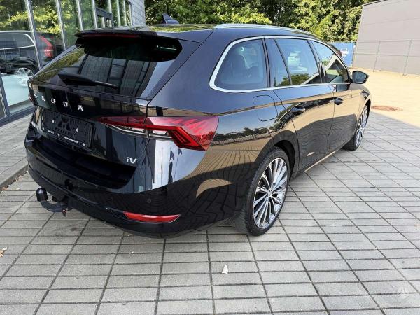 Grey Skoda Octavia 2021 in Kaunas, with an engine capacity of 1.40 L and mileage of 188 thousand km for 15700 €, photo 3 on AUTOMOTO.COM.LV