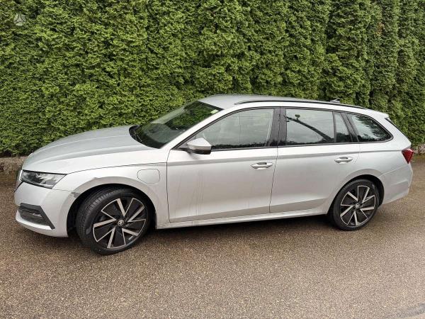 Grey Skoda Octavia 2021 in Vilnius, with an engine capacity of 1.40 L and mileage of 62 thousand km for 16000 €, photo 3 on AUTOMOTO.COM.LV