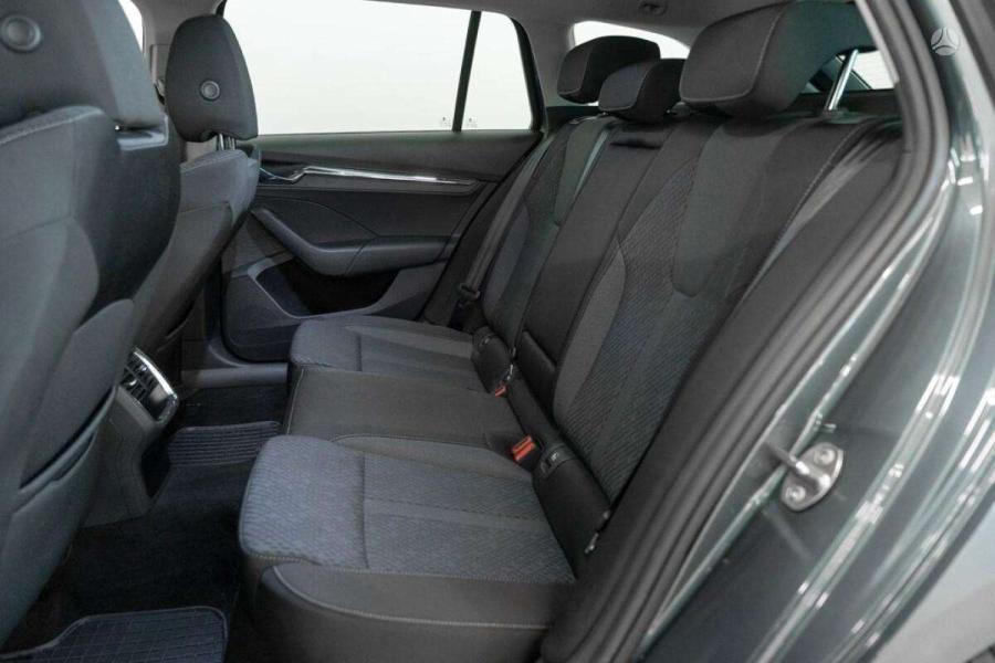 Pelēks Skoda Octavia 2021 Viļņa, ar dzinēja tilpumu 1.40 L un nobraukumu 136 tūkst. km par 19200 €, foto 21 vietnē AUTOMOTO.COM.LV