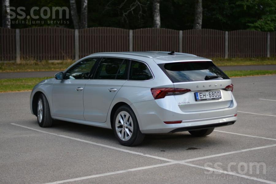 Grey Skoda Octavia 2021 in Riga, with an engine capacity of 1.50 L and mileage of 75 thousand km for 18100 €, photo 6 on AUTOMOTO.COM.LV