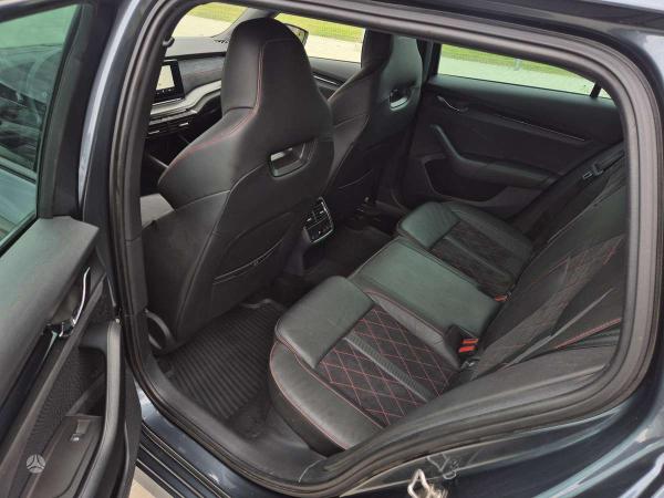 Grey Skoda Octavia 2021 in Siauliai, with an engine capacity of 1.97 L and mileage of 171 thousand km for 23900 €, photo 7 on AUTOMOTO.COM.LV