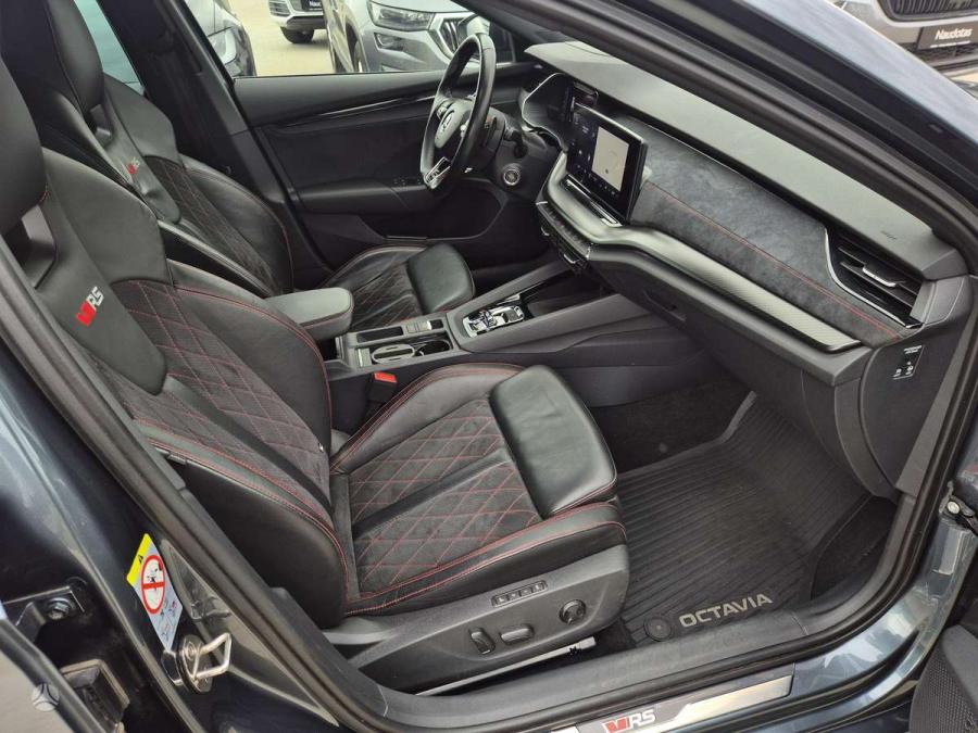Grey Skoda Octavia 2021 in Siauliai, with an engine capacity of 1.97 L and mileage of 171 thousand km for 23900 €, photo 10 on AUTOMOTO.COM.LV