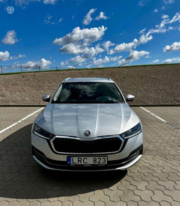 Grey Skoda Octavia 2021 in Kaunas, with an engine capacity of 1.97 L and mileage of 119 thousand km for 15900 €, photo 2 on AUTOMOTO.COM.LV