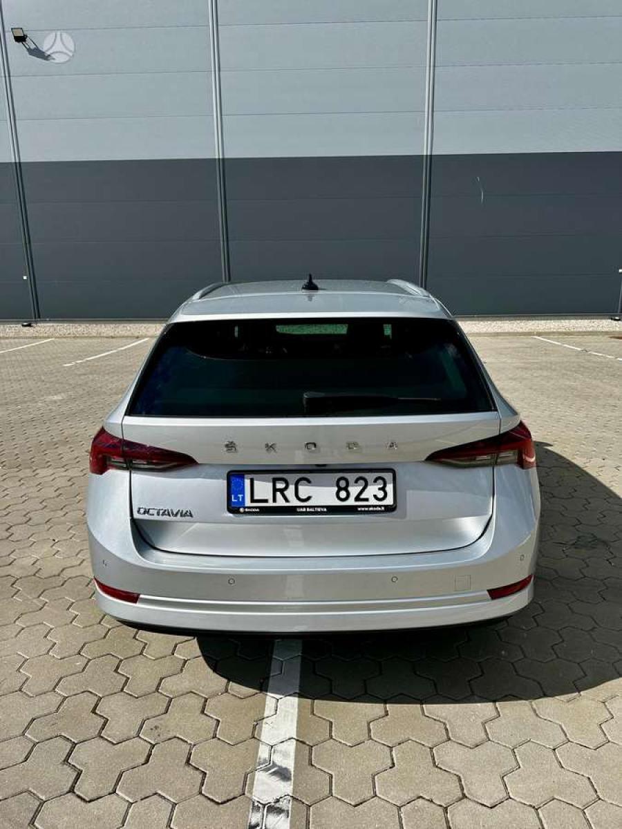 Grey Skoda Octavia 2021 in Kaunas, with an engine capacity of 1.97 L and mileage of 119 thousand km for 15900 €, photo 10 on AUTOMOTO.COM.LV