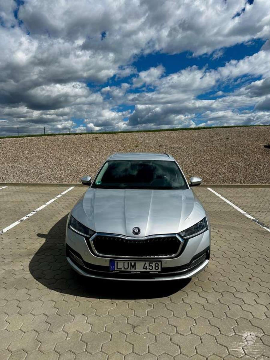 Grey Skoda Octavia 2021 in Kaunas, with an engine capacity of 1.97 L and mileage of 182 thousand km for 14800 €, photo 3 on AUTOMOTO.COM.LV