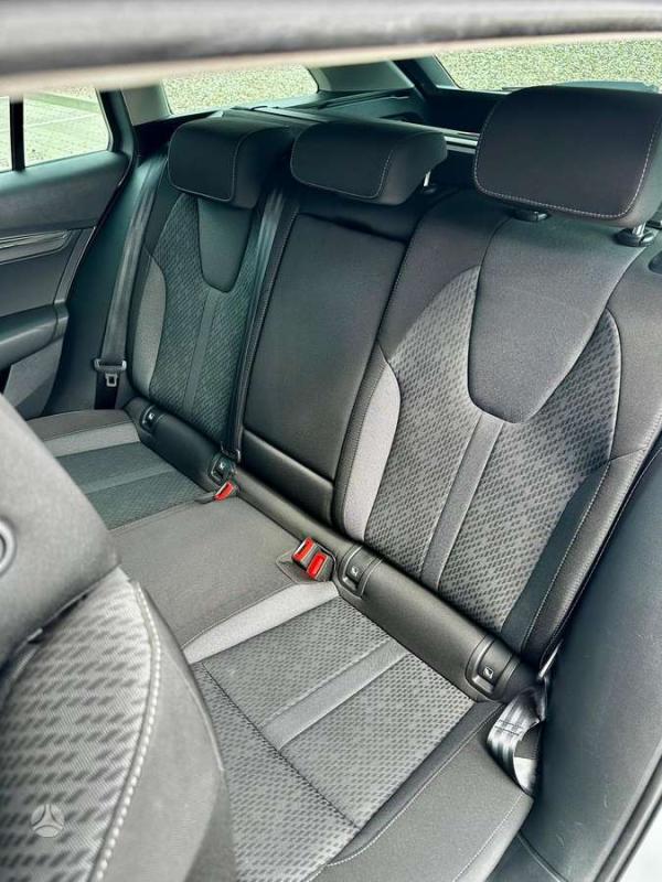 Grey Skoda Octavia 2021 in Kaunas, with an engine capacity of 1.97 L and mileage of 182 thousand km for 14800 €, photo 9 on AUTOMOTO.COM.LV