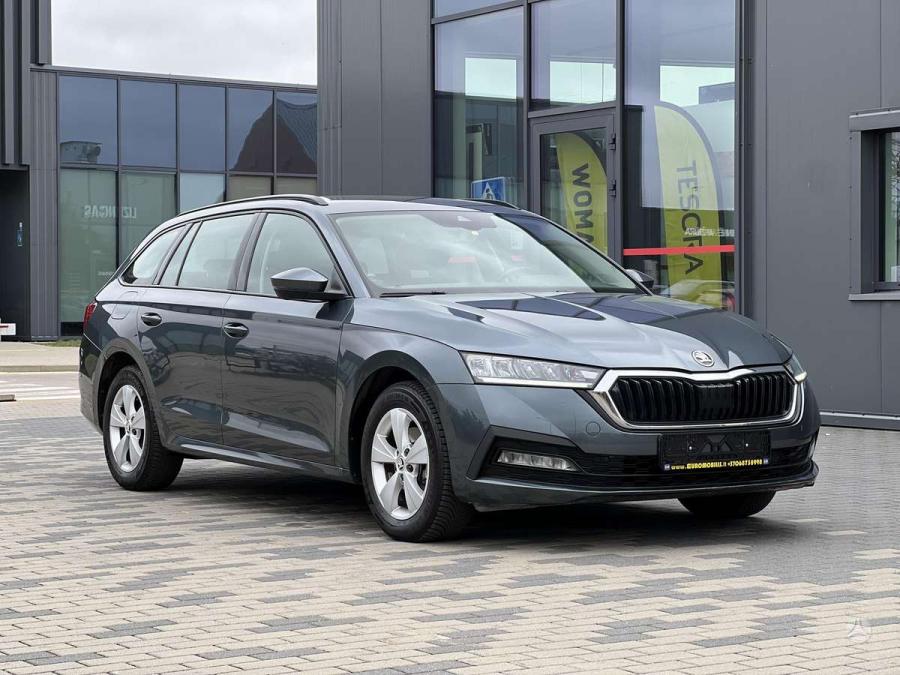 Grey Skoda Octavia 2021 in Siauliai, with an engine capacity of 1.97 L and mileage of 138 thousand km for 15300 €, photo 3 on AUTOMOTO.COM.LV