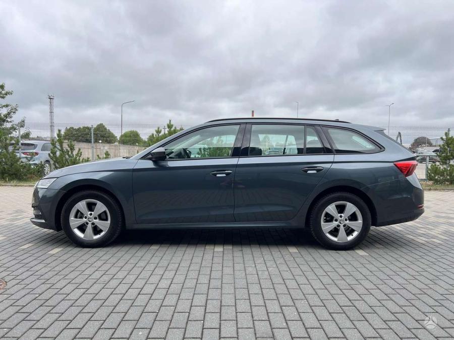 Grey Skoda Octavia 2021 in Siauliai, with an engine capacity of 1.97 L and mileage of 138 thousand km for 15300 €, photo 6 on AUTOMOTO.COM.LV
