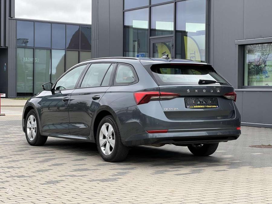 Grey Skoda Octavia 2021 in Siauliai, with an engine capacity of 1.97 L and mileage of 138 thousand km for 15300 €, photo 9 on AUTOMOTO.COM.LV