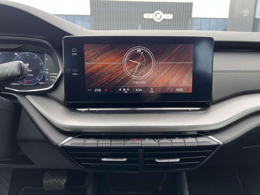 Grey Skoda Octavia 2021 in Siauliai, with an engine capacity of 1.97 L and mileage of 138 thousand km for 15300 €, photo 17 on AUTOMOTO.COM.LV