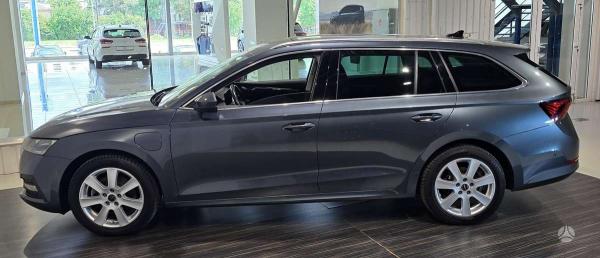 Pelēks Skoda Octavia 2021 Šauļi, ar dzinēja tilpumu 1.40 L un nobraukumu 95 tūkst. km par 17900 €, foto 7 vietnē AUTOMOTO.COM.LV