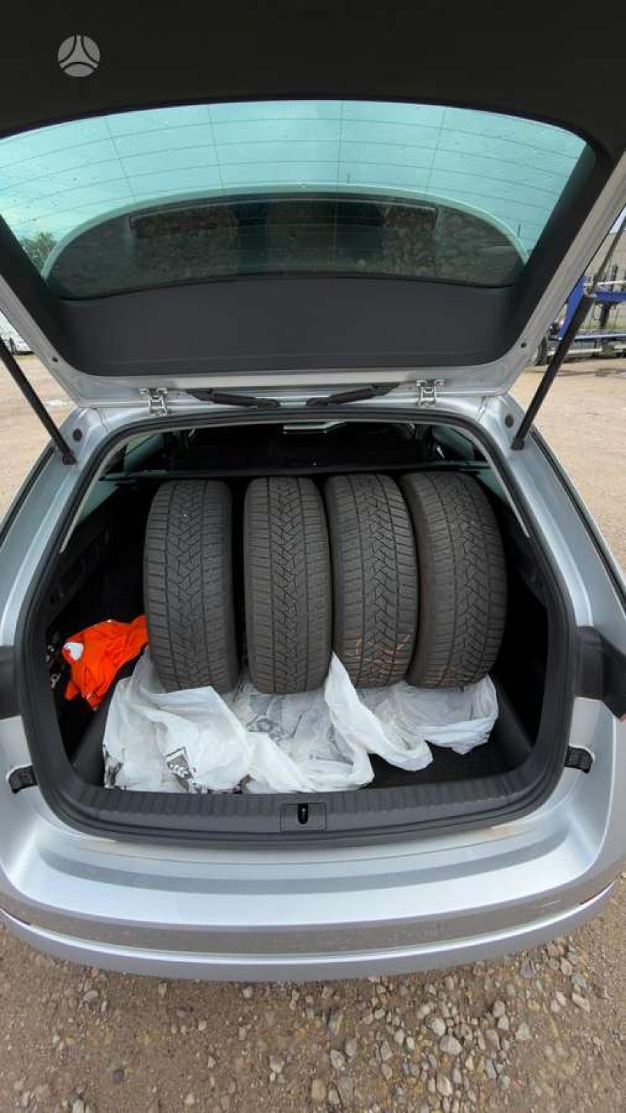 Grey Skoda Octavia 2021 in Kaunas, with an engine capacity of 1.97 L and mileage of 116 thousand km for 14702 €, photo 11 on AUTOMOTO.COM.LV