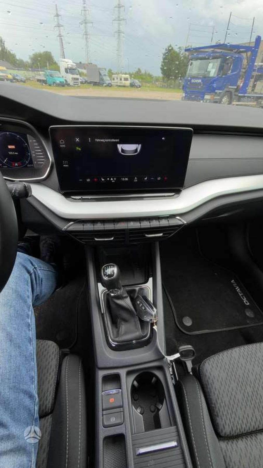 Grey Skoda Octavia 2021 in Kaunas, with an engine capacity of 1.97 L and mileage of 116 thousand km for 14702 €, photo 16 on AUTOMOTO.COM.LV