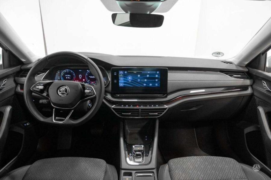 Grey Skoda Octavia 2021 in Vilnius, with an engine capacity of 1.40 L and mileage of 141 thousand km for 18950 €, photo 6 on AUTOMOTO.COM.LV