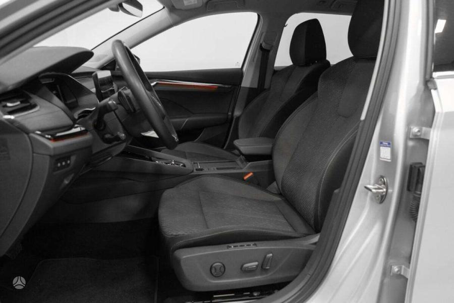 Grey Skoda Octavia 2021 in Vilnius, with an engine capacity of 1.40 L and mileage of 141 thousand km for 18950 €, photo 9 on AUTOMOTO.COM.LV