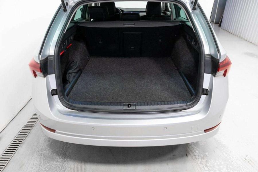 Grey Skoda Octavia 2021 in Vilnius, with an engine capacity of 1.40 L and mileage of 141 thousand km for 18950 €, photo 24 on AUTOMOTO.COM.LV