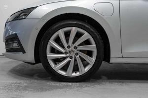 Grey Skoda Octavia 2021 in Vilnius, with an engine capacity of 1.40 L and mileage of 141 thousand km for 18950 €, photo 25 on AUTOMOTO.COM.LV