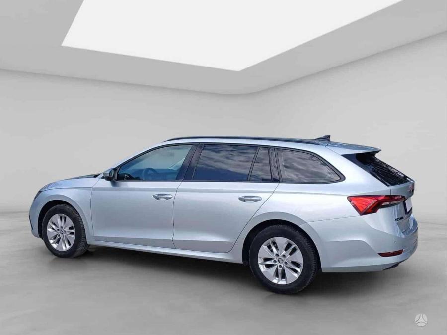 Grey Skoda Octavia 2021 in Vilnius, with an engine capacity of 2.00 L and mileage of 208 thousand km for 15990 €, photo 4 on AUTOMOTO.COM.LV