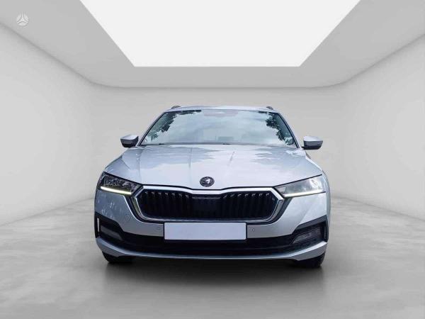 Grey Skoda Octavia 2021 in Vilnius, with an engine capacity of 2.00 L and mileage of 208 thousand km for 15990 €, photo 5 on AUTOMOTO.COM.LV