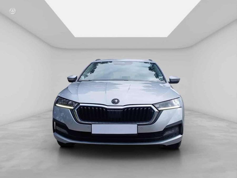 Grey Skoda Octavia 2021 in Vilnius, with an engine capacity of 2.00 L and mileage of 208 thousand km for 15990 €, photo 5 on AUTOMOTO.COM.LV