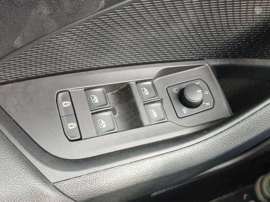 Grey Skoda Octavia 2021 in Vilnius, with an engine capacity of 2.00 L and mileage of 208 thousand km for 15990 €, photo 16 on AUTOMOTO.COM.LV