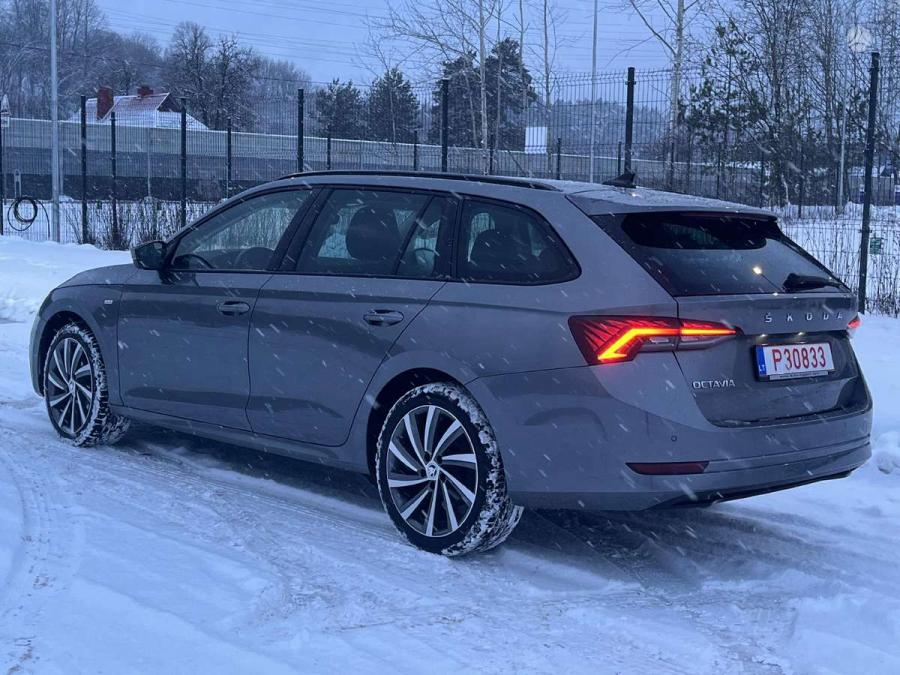 Grey Skoda Octavia 2022 in Vilnius, with an engine capacity of 1.97 L and mileage of 200 thousand km for 15972 €, photo 2 on AUTOMOTO.COM.LV
