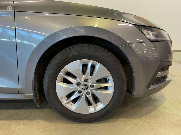 Pelēks Skoda Octavia 2022 Tallina, ar dzinēja tilpumu 1.97 L un nobraukumu 100 tūkst. km par 20890 €, foto 5 vietnē AUTOMOTO.COM.LV