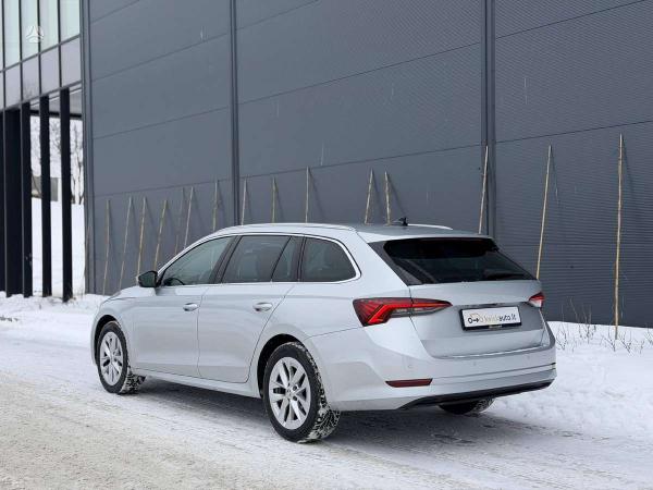 Grey Skoda Octavia 2022 in Vilnius, with an engine capacity of 1.50 L and mileage of 176 thousand km for 15999 €, photo 8 on AUTOMOTO.COM.LV