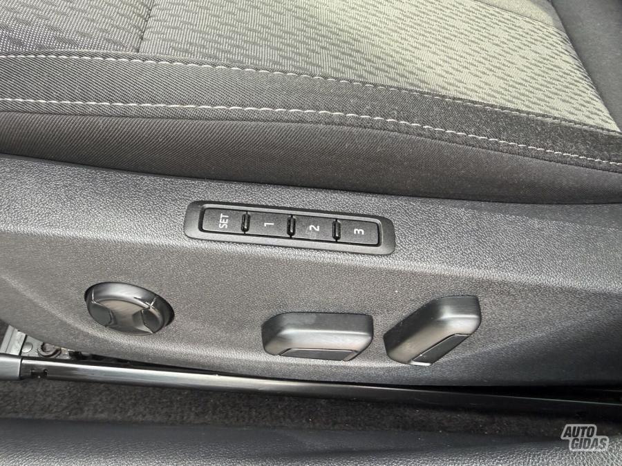 Grey Skoda Octavia 2022 in Vilnius, with an engine capacity of 1.50 L and mileage of 200 thousand km for 13999 €, photo 21 on AUTOMOTO.COM.LV