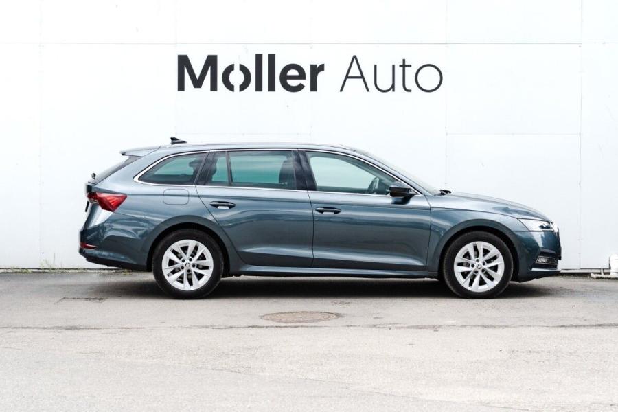 Grey Skoda Octavia 2022 in Riga, with an engine capacity of 2.00 L and mileage of 133 thousand km for 18850 €, photo 6 on AUTOMOTO.COM.LV
