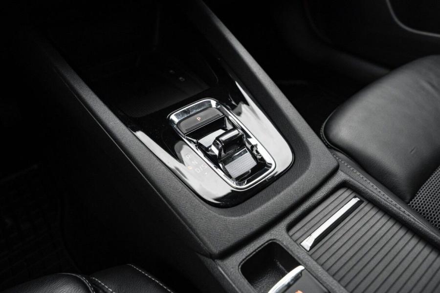 Grey Skoda Octavia 2022 in Riga, with an engine capacity of 2.00 L and mileage of 133 thousand km for 18850 €, photo 18 on AUTOMOTO.COM.LV
