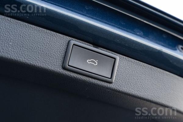 Grey Skoda Octavia 2022 in Riga, with an engine capacity of 2.00 L and mileage of 156 thousand km for 18500 €, photo 9 on AUTOMOTO.COM.LV