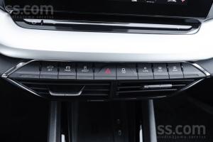 Grey Skoda Octavia 2022 in Riga, with an engine capacity of 2.00 L and mileage of 156 thousand km for 18500 €, photo 21 on AUTOMOTO.COM.LV