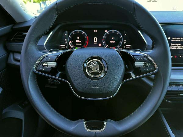 Grey Skoda Octavia 2022 in Kaunas, with an engine capacity of 1.00 L and mileage of 234 thousand km for 12900 €, photo 6 on AUTOMOTO.COM.LV