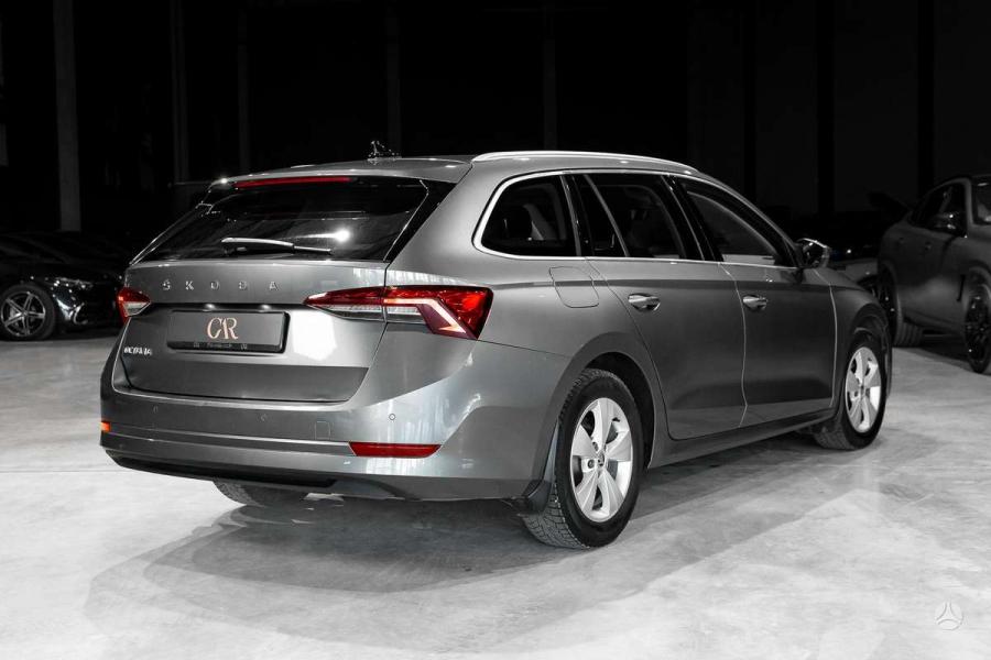 Grey Skoda Octavia 2022 in Riga, with an engine capacity of 1.97 L and mileage of 92 thousand km for 15900 €, photo 5 on AUTOMOTO.COM.LV