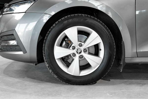 Pelēks Skoda Octavia 2022 Rīga, ar dzinēja tilpumu 1.97 L un nobraukumu 92 tūkst. km par 15900 €, foto 7 vietnē AUTOMOTO.COM.LV