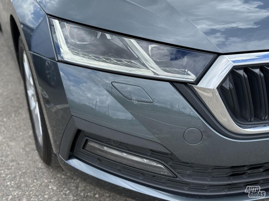 Grey Skoda Octavia 2022 in Vilnius, with an engine capacity of 2.00 L and mileage of 204 thousand km for 14500 €, photo 15 on AUTOMOTO.COM.LV