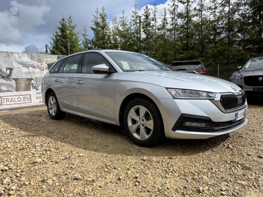 Grey Skoda Octavia 2022 in Kaunas, with an engine capacity of 1.97 L and mileage of 185 thousand km for 13950 €, photo 3 on AUTOMOTO.COM.LV