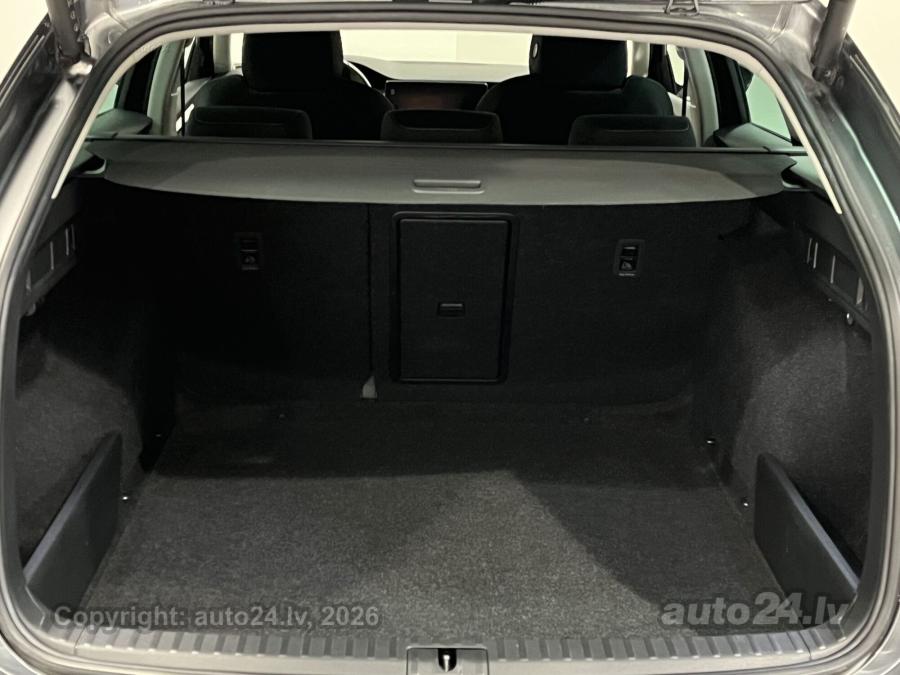 Pelēks Skoda Octavia 2022 Tallina, ar dzinēja tilpumu 2.00 L un nobraukumu 162 tūkst. km par 16900 €, foto 23 vietnē AUTOMOTO.COM.LV