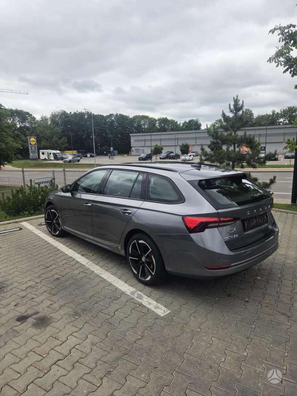 Pelēks Skoda Octavia 2022 Viļņa, ar dzinēja tilpumu 2.00 L un nobraukumu 24 tūkst. km par 18000 €, foto 4 vietnē AUTOMOTO.COM.LV