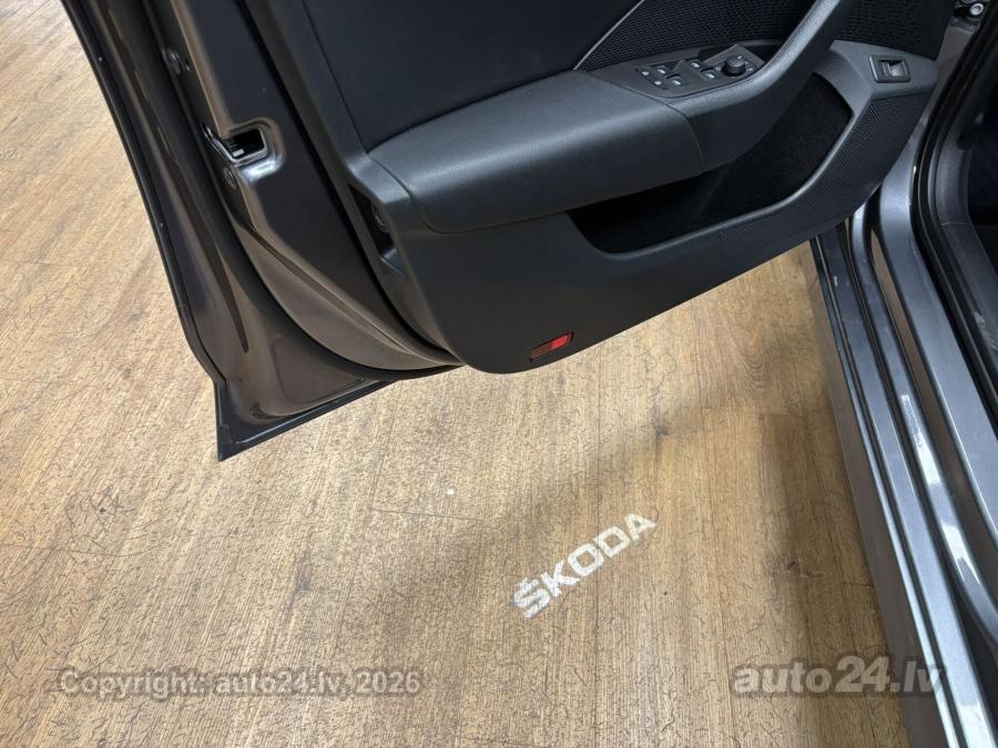 Pelēks Skoda Octavia 2022 Tallina, ar dzinēja tilpumu 1.50 L un nobraukumu 118 tūkst. km par 18990 €, foto 6 vietnē AUTOMOTO.COM.LV