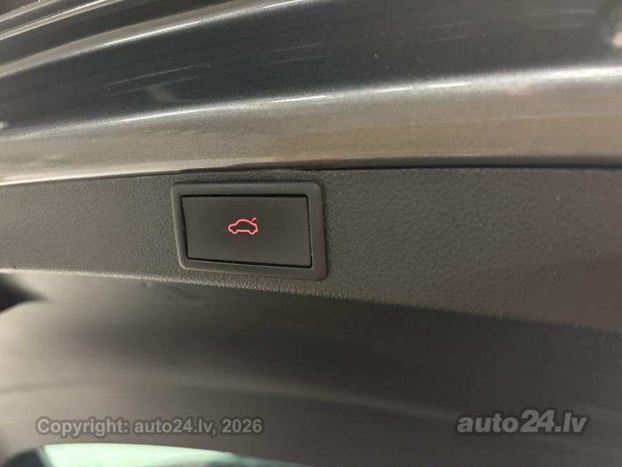 Pelēks Skoda Octavia 2022 Tallina, ar dzinēja tilpumu 1.50 L un nobraukumu 118 tūkst. km par 18990 €, foto 12 vietnē AUTOMOTO.COM.LV