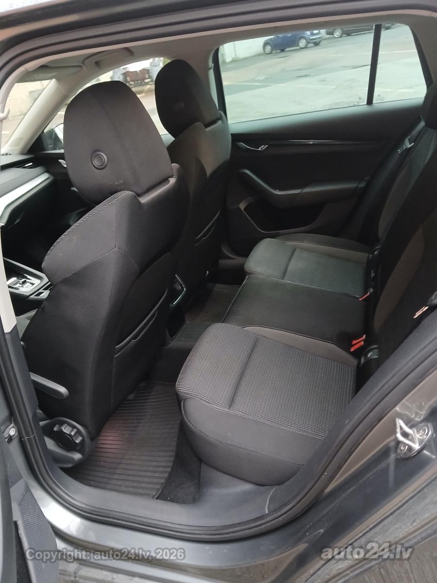 Grey Skoda Octavia 2022 in Tallinn, with an engine capacity of 2.00 L and mileage of 93 thousand km for 19990 €, photo 8 on AUTOMOTO.COM.LV