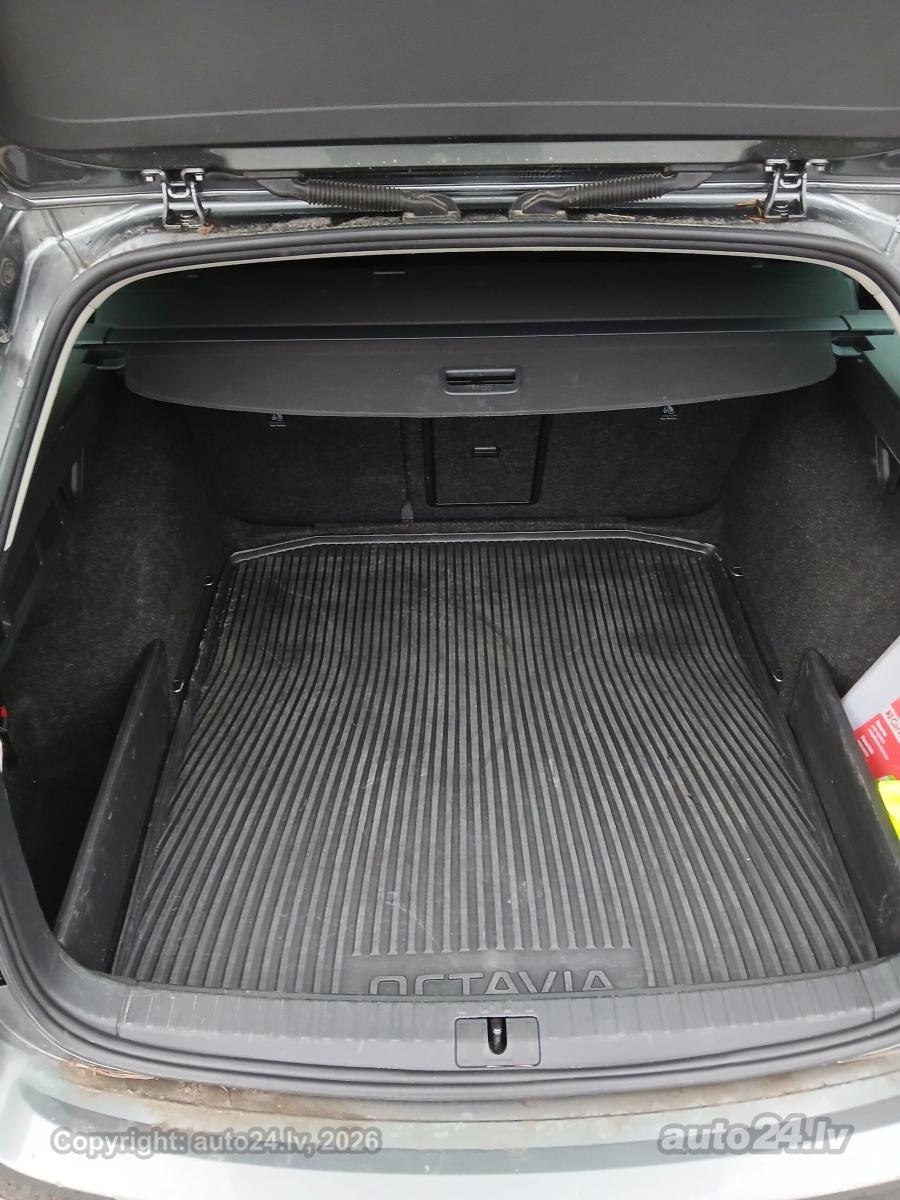Grey Skoda Octavia 2022 in Tallinn, with an engine capacity of 2.00 L and mileage of 93 thousand km for 19990 €, photo 13 on AUTOMOTO.COM.LV