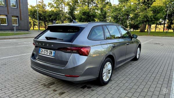 Grey Skoda Octavia 2022 in Taurage, with an engine capacity of 0.00 L and mileage of 245 thousand km for 11300 €, photo 6 on AUTOMOTO.COM.LV
