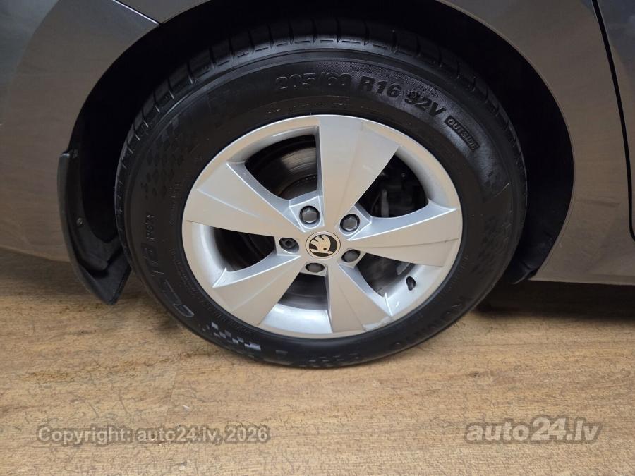 Grey Skoda Octavia 2022 in Tallinn, with an engine capacity of 2.00 L and mileage of 52 thousand km for 22500 €, photo 21 on AUTOMOTO.COM.LV