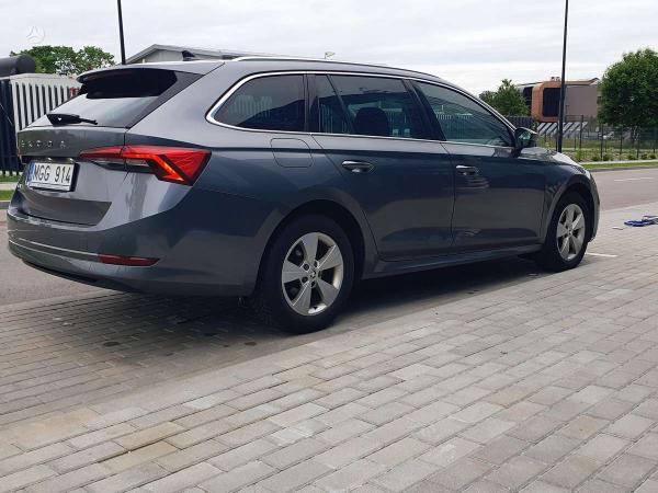Grey Skoda Octavia 2022 in Vilnius, with an engine capacity of 1.97 L and mileage of 206 thousand km for 12700 €, photo 7 on AUTOMOTO.COM.LV