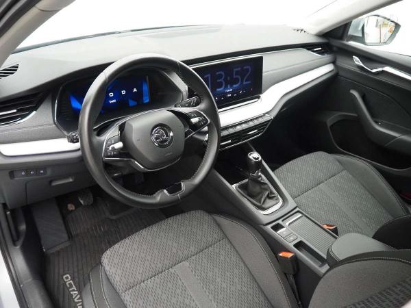 Grey Skoda Octavia 2022 in Vilnius, with an engine capacity of 1.97 L and mileage of 120 thousand km for 17200 €, photo 9 on AUTOMOTO.COM.LV